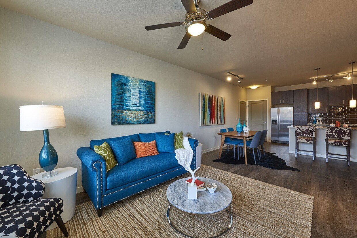 HiLine at Littleton Commons - 8300 Erickson Blvd Littleton, CO 80129 ...
