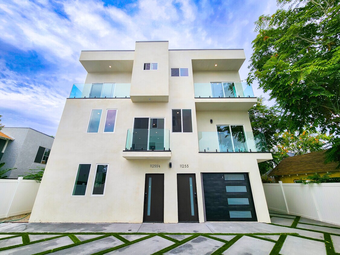 11255 Tiara St, North Hollywood, CA 91601 - Condo for Rent in North ...