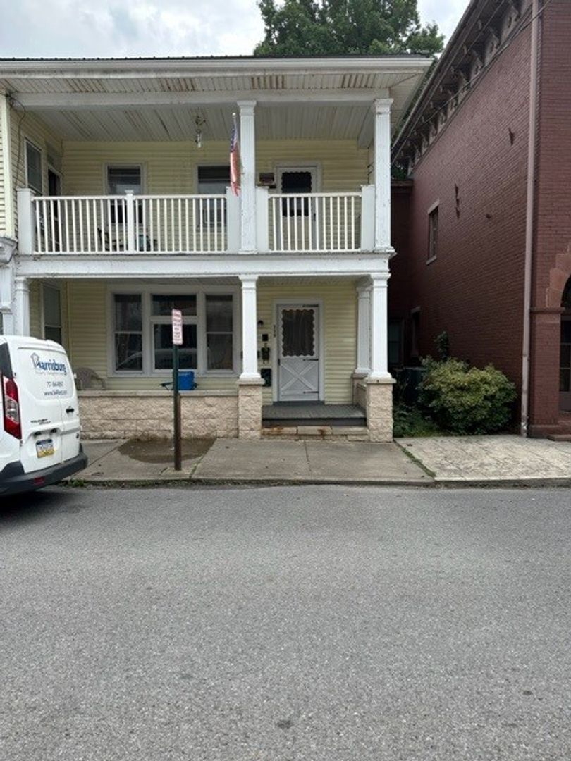 238-240 Center St Unit Apt 1, Millersburg, PA 17061 - Room for Rent in ...