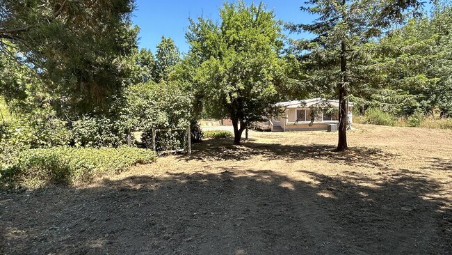 613 Rod and Gun Club Rd, Riddle, OR 97469 - House Rental in Riddle, OR ...