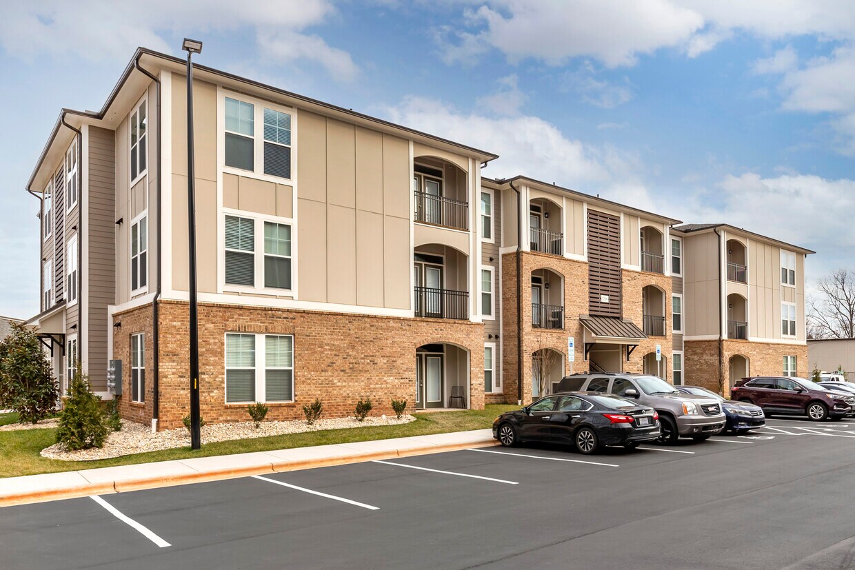 Magnolia South Apartments - 1000 Sweet Almond Dr Holly Springs, NC ...