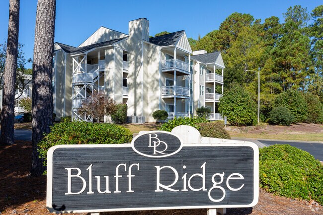 Bluff Ridge Apartment Homes - 215 Valencia Dr Jacksonville, NC ...