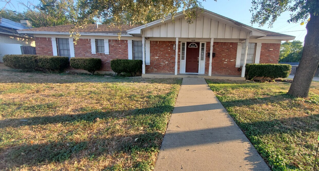 4200 SW Loop 820, Fort Worth, TX 76109 - House Rental in Fort Worth, TX ...