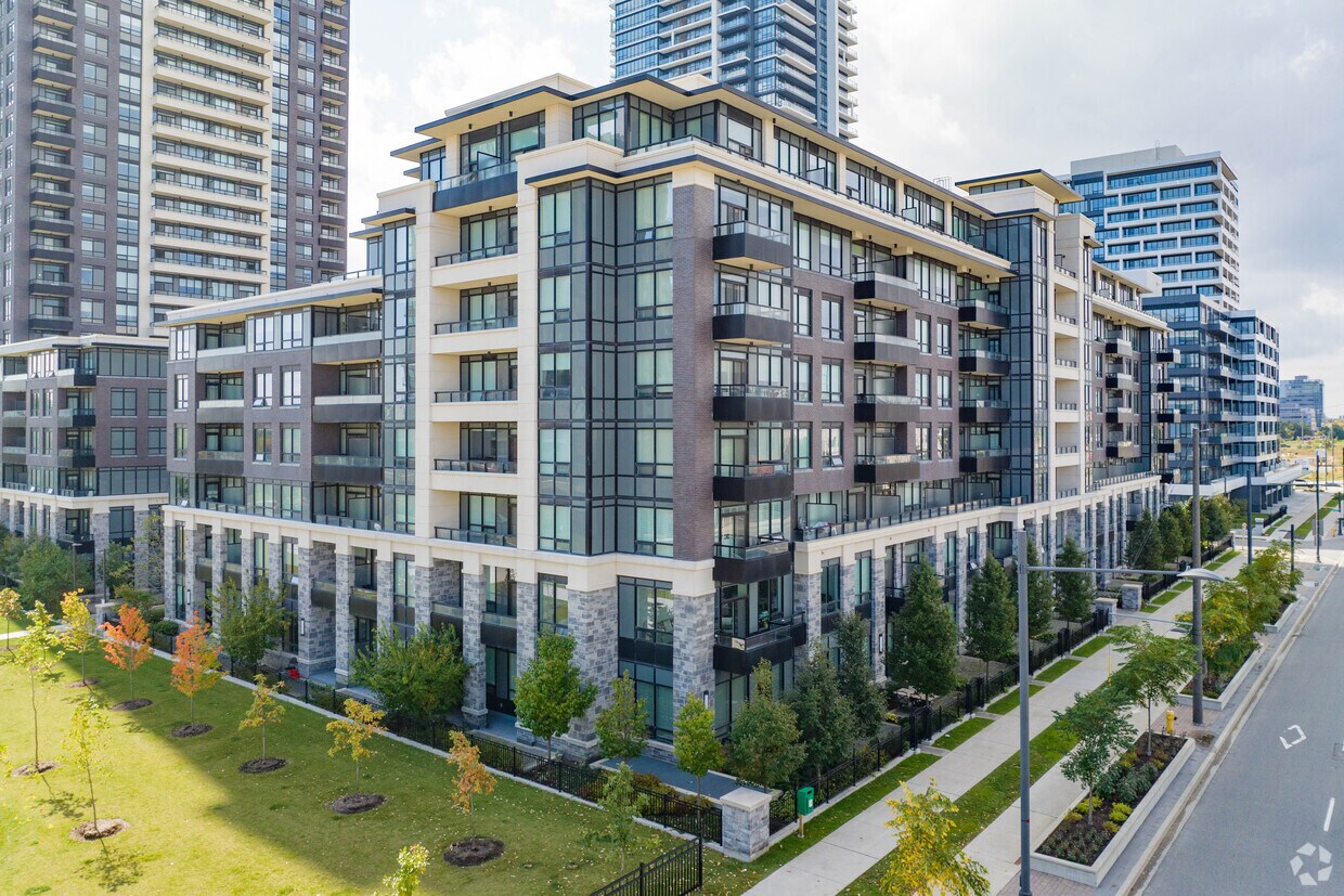 25 Water Walk Dr, Markham, ON L6G 0G3 Appartements - 25 Water Walk Dr ...