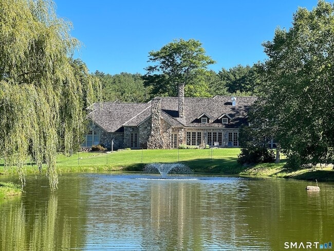 18 Putnam Ln, Avon, CT 06001 - House Rental in Avon, CT | Apartments.com