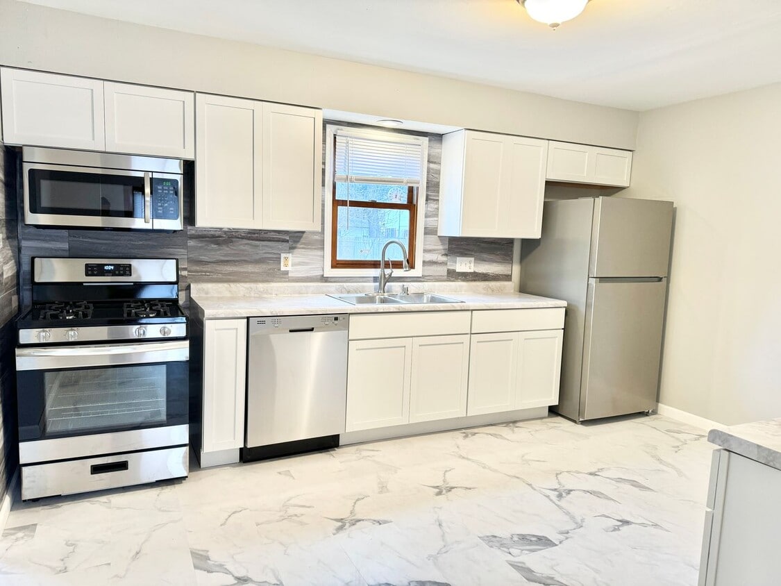 5103 Sunrise Ave, Portage, IN 46368 - House Rental in Portage, IN ...