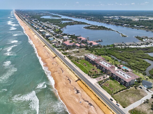Apartments for Rent with Garages in Beverly Beach, FL