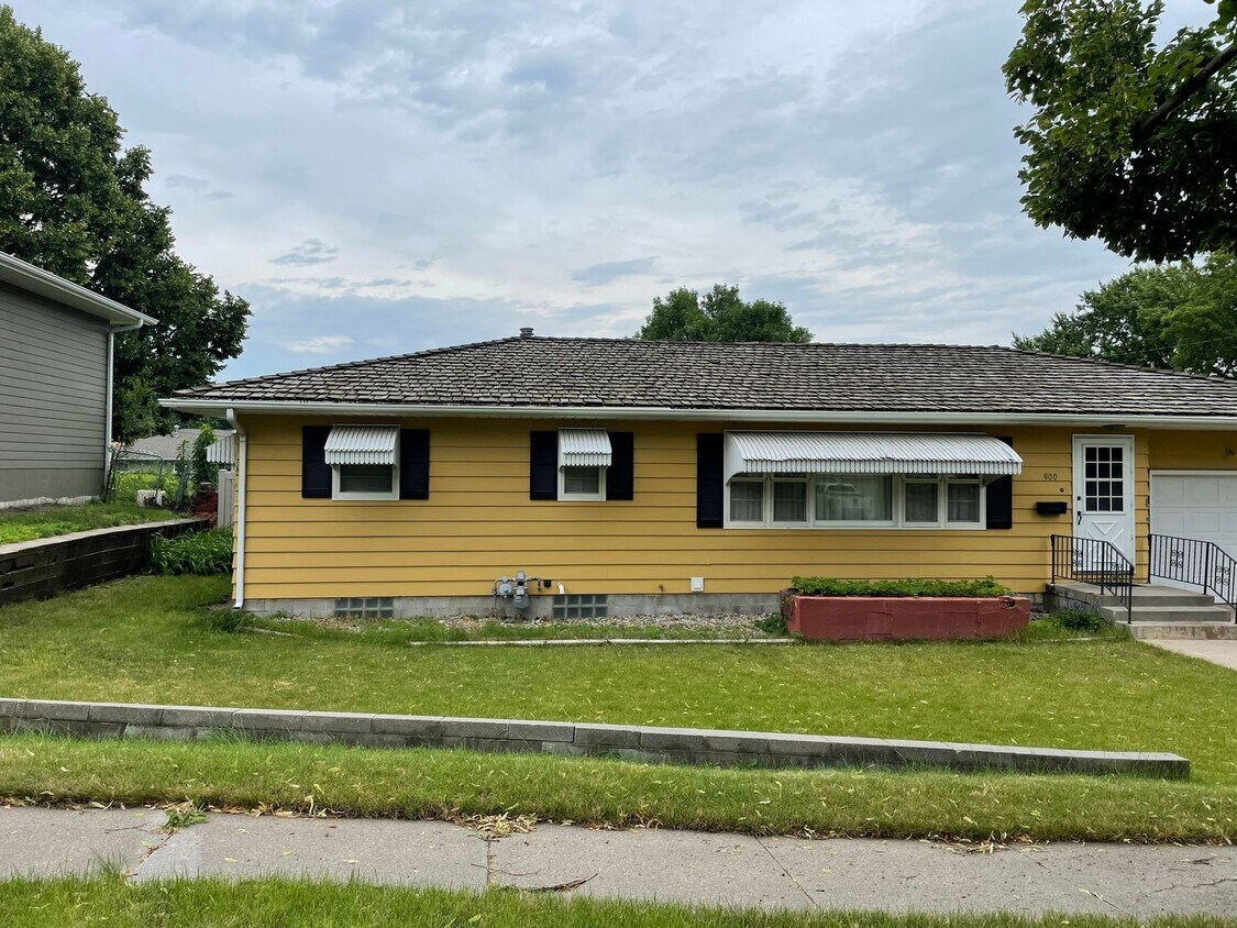900 W Walnut Ave, Norfolk, NE 68701 - House Rental in Norfolk, NE ...