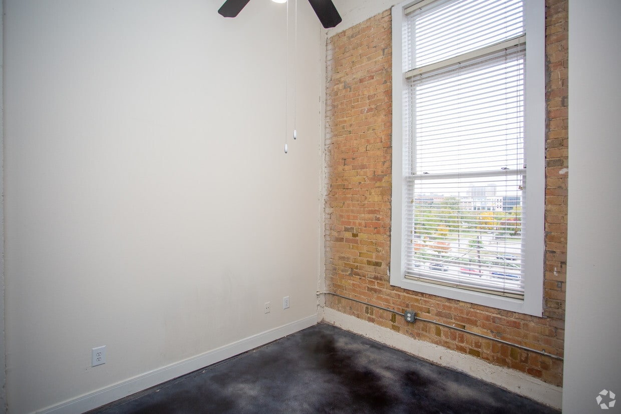 Homes of Parker Commons - 1015 S Jennings Ave Fort Worth, TX 76104 ...
