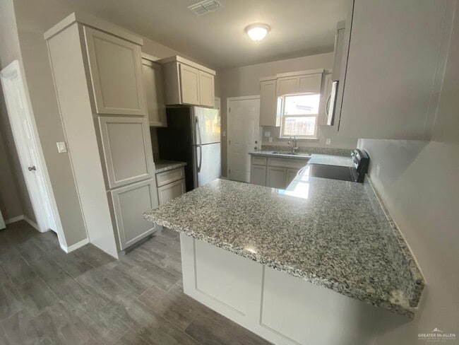 1105 W Kennedy St Unit 7 Pharr Tx 78577 Room For Rent In Pharr Tx