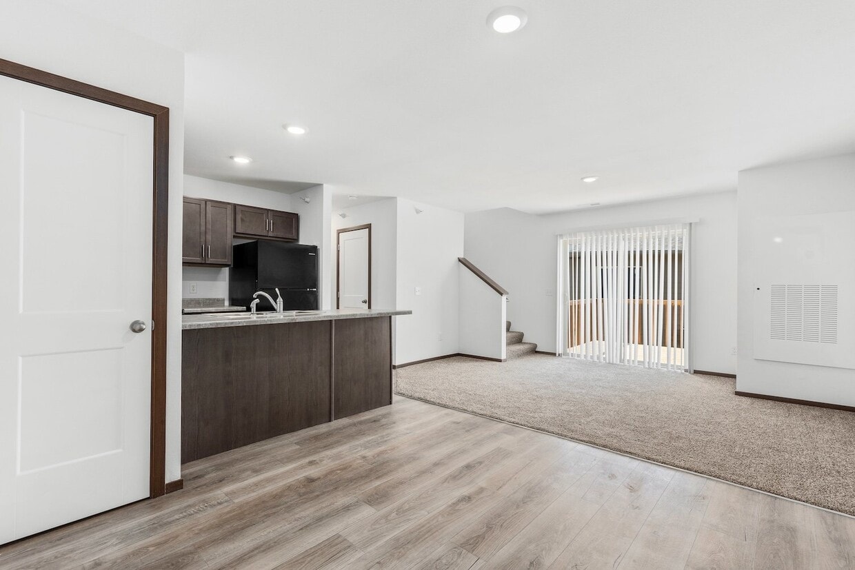 Shepherd Hills Commons - 2109 E Anamosa St Rapid City, SD 57703 ...