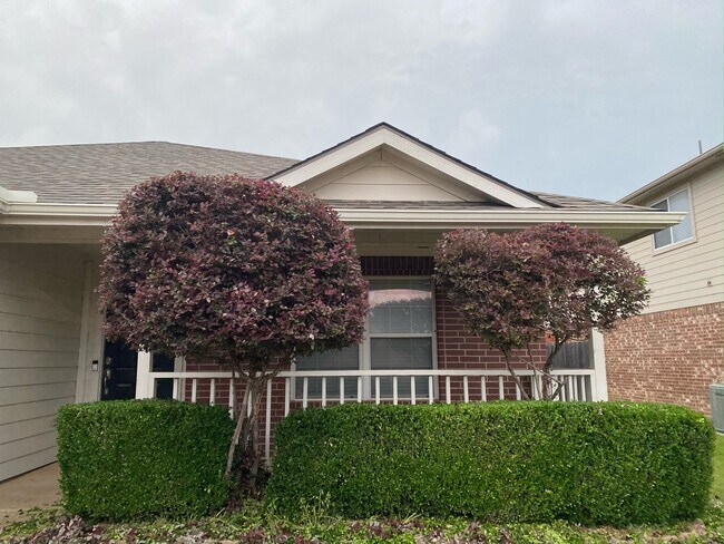 705 Liberty Ln, Crowley, TX 76036 - House Rental in Crowley, TX ...