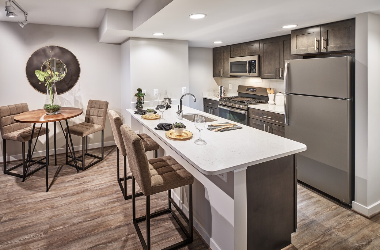 Courtland Towers - 1200 N Veitch St Arlington, VA 22201 | Apartments.com
