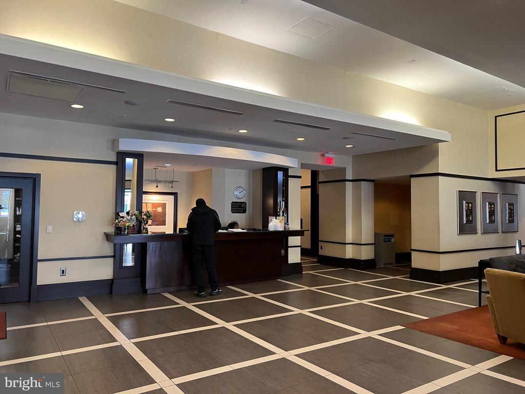 4500 S Four Mile Run Dr Unit 1206, Arlington, VA 22204 - Room for Rent ...