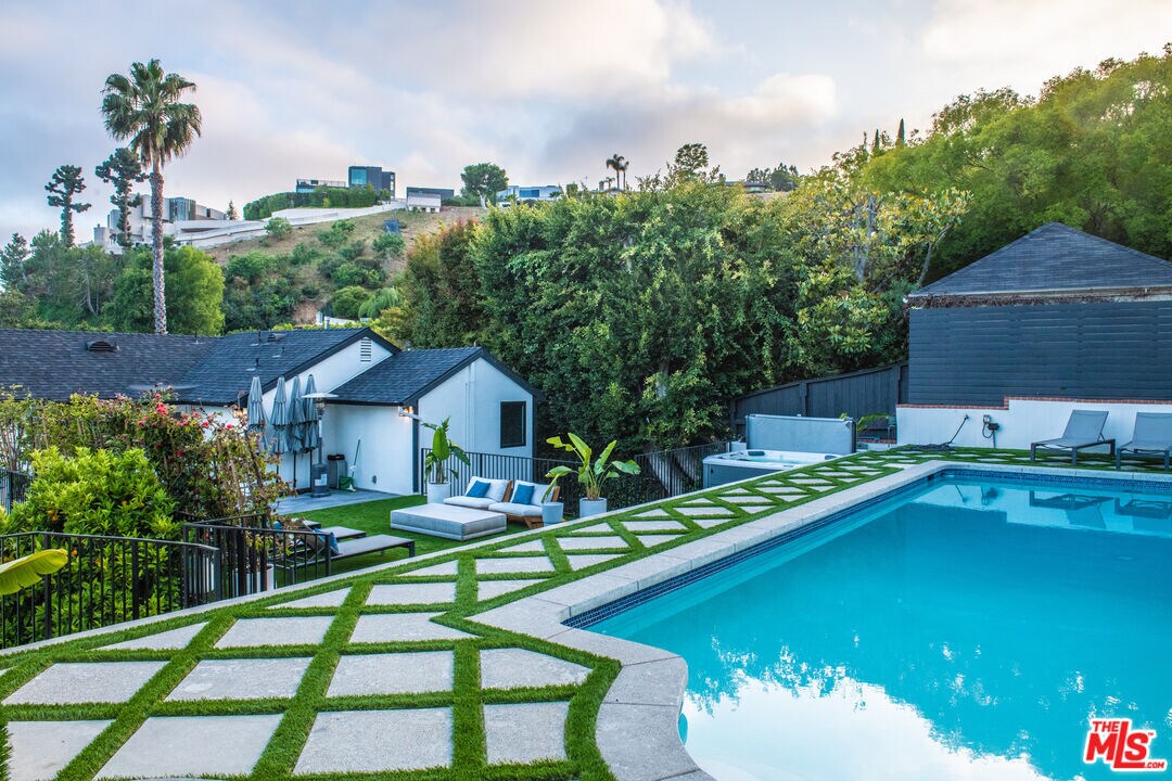 1284 Sunset Plaza Dr, Los Angeles, CA 90069 - House Rental in Los ...