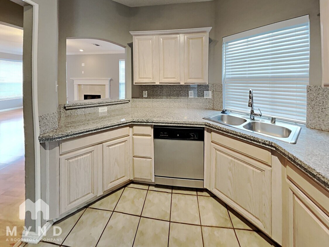14588 Whitman Ct, Addison, TX 75001 | Apartments.com