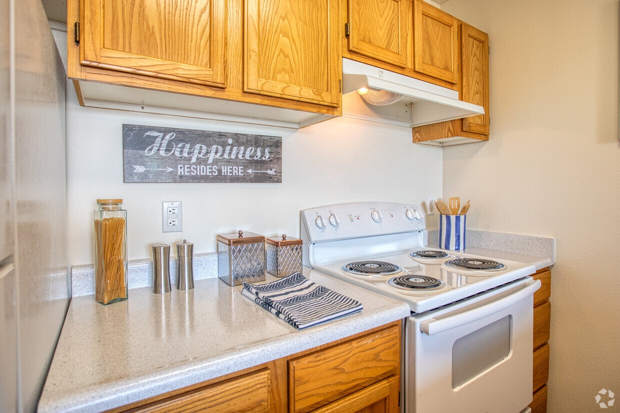 One Canyon Place - 11619 Canyon Rd E Puyallup, WA 98373 | Apartments.com