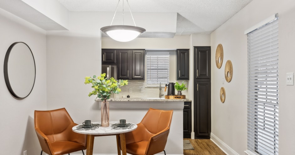 Verandahs at Cliffside - 1705 Ne Green Oaks Blvd Arlington, TX 76006 ...