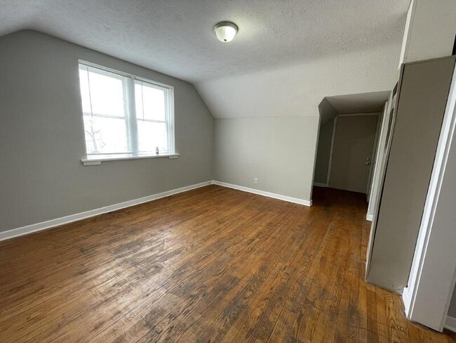 116 Strong Ave Unit Apt. 3, Muskegon, MI 49441 - Condo for Rent in ...