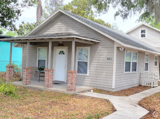 Springhill Apartments for Rent with Hardwood Floors - Gainesville, FL ...