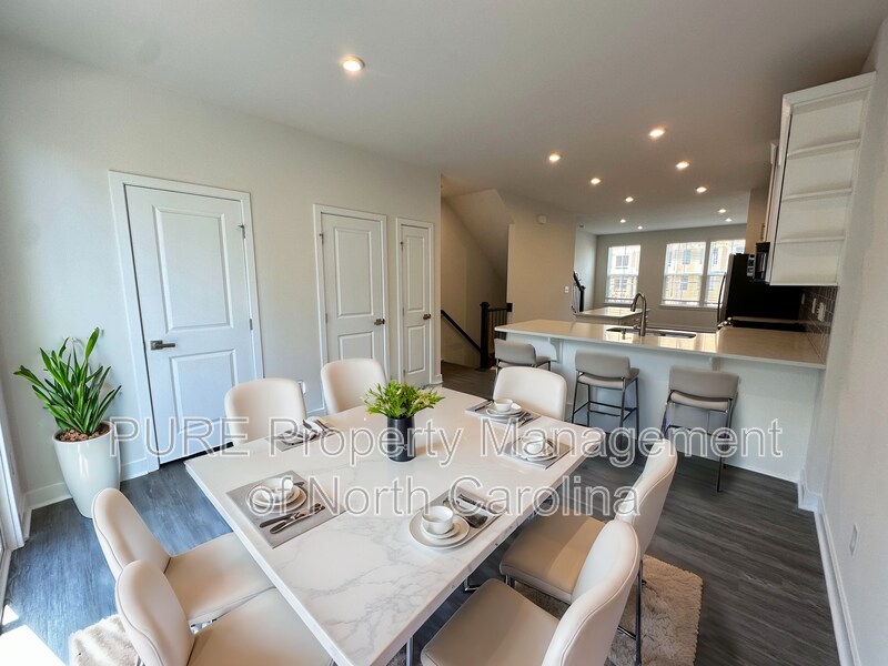 3615 S Tryon St, Charlotte, NC 28217 - Townhome Rentals in Charlotte NC ...
