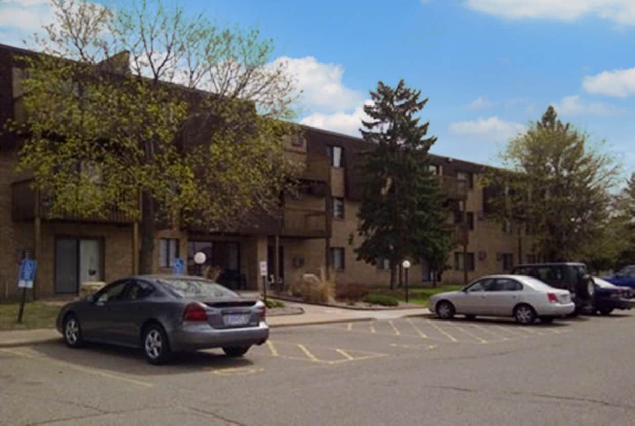 Gentry Place Apartments - 1343 Gentry Ave N Oakdale, MN 55128 ...