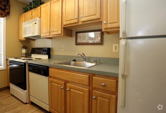 Spring Hill Apartments & Townhomes Rentals - Parkville, MD | Apartments.com