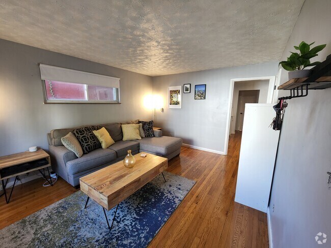 Northside Apartments for Rent with a Yard - Cincinnati, OH - 1 Rentals ...