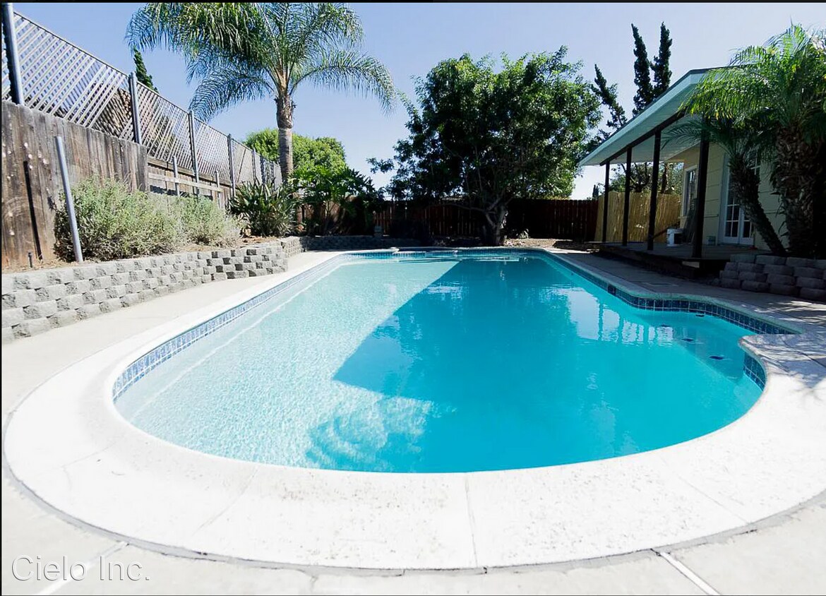 5131 E Falls View Dr, San Diego, CA 92115 - House Rental in San Diego ...