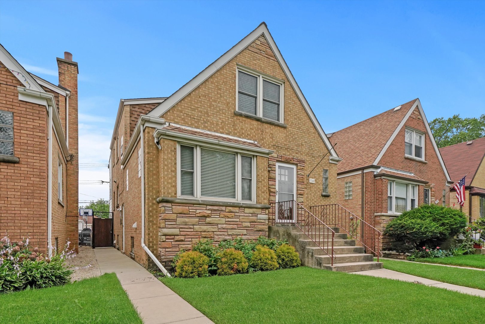 7747 W Addison St, Chicago, IL 60634 - House Rental in Chicago, IL ...