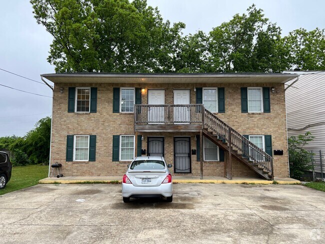 Olde Huntersville Apartments for Rent with a Swimming Pool - Norfolk ...