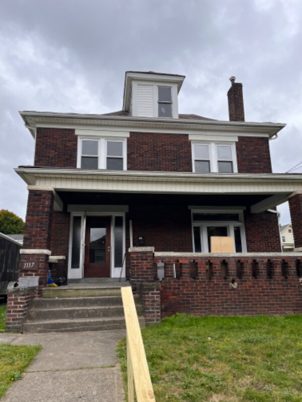 1117 Roemer Blvd, Farrell, PA 16121 | Apartments.com
