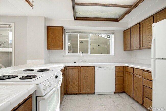 15666 NE 70th Ct, Redmond, WA 98052 - Townhome Rentals in Redmond WA ...