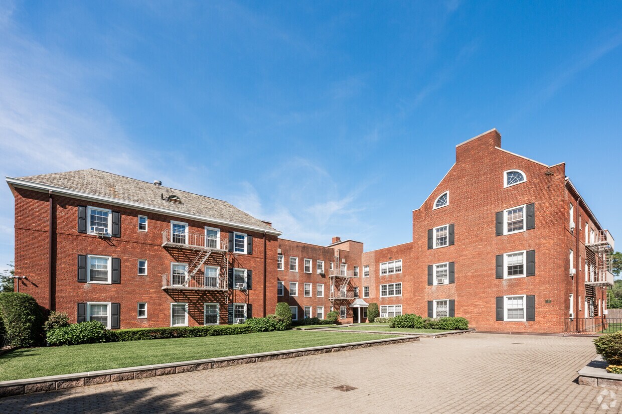 Larchmont Apartments For Rent
