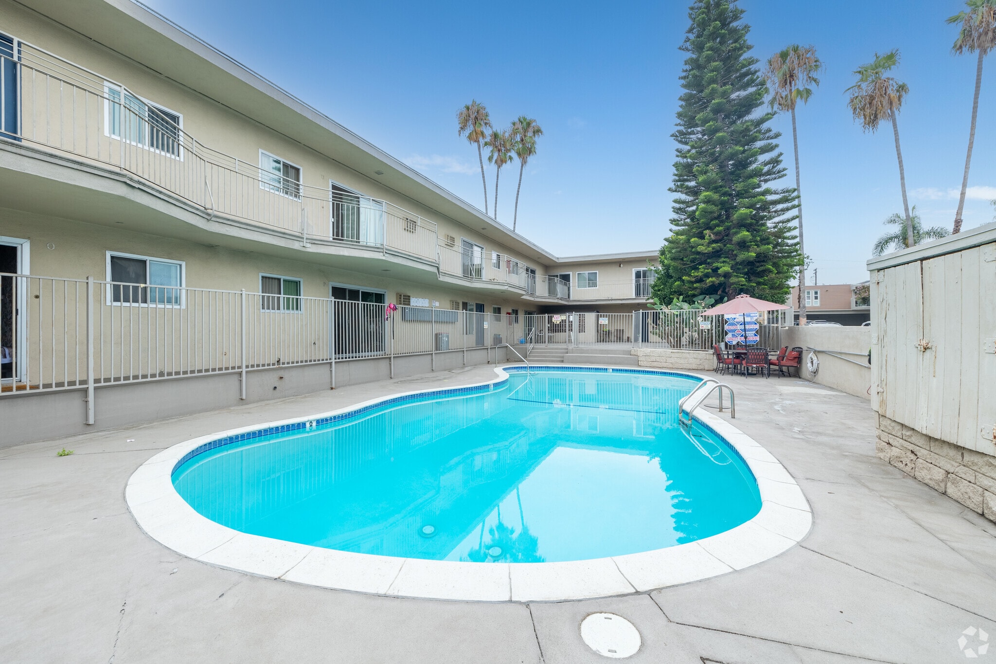 Park Verdugo Apartments - 256 W Verdugo Ave Burbank, CA 91502 ...