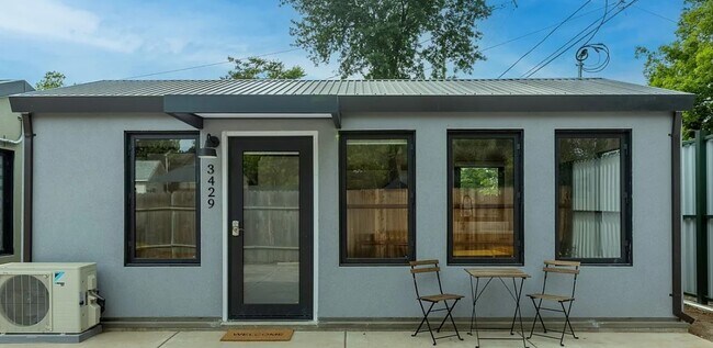 Oak Terrace Apartments for Rent with High Ceilings - Sacramento, CA ...