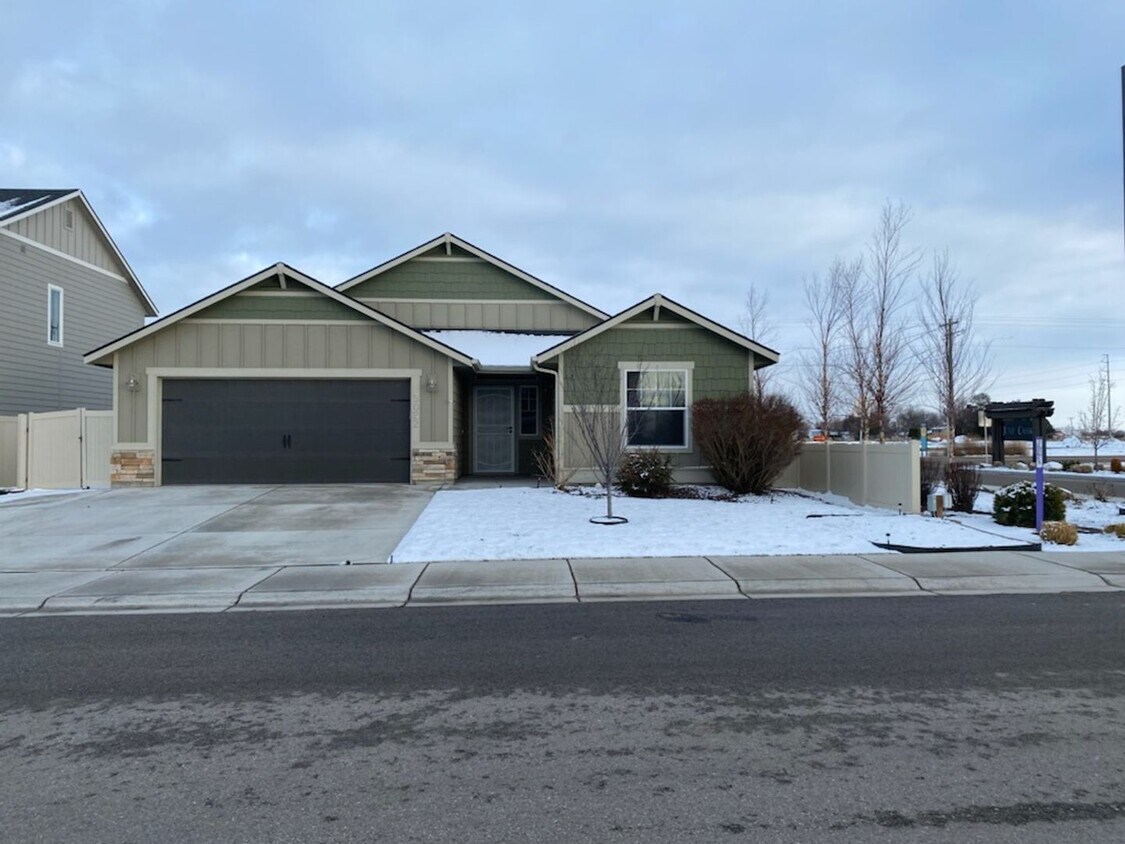 5022 N Maplestone Ave, Meridian, ID 83646 - House Rental in Meridian ...