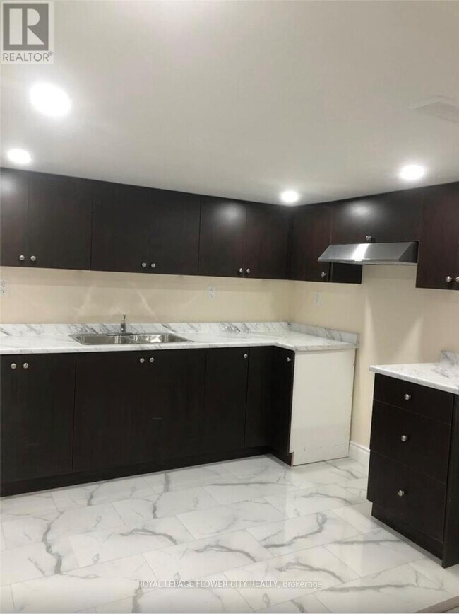 763 Othello Ct, Mississauga, ON L5W 1H3 - Maison à Louer à Mississauga, ON | Apartments.com