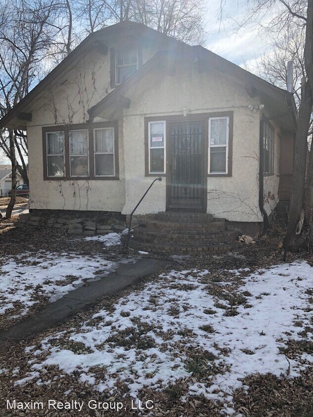 2853 Titus Ave, Omaha, NE 68112 - House Rental in Omaha, NE ...