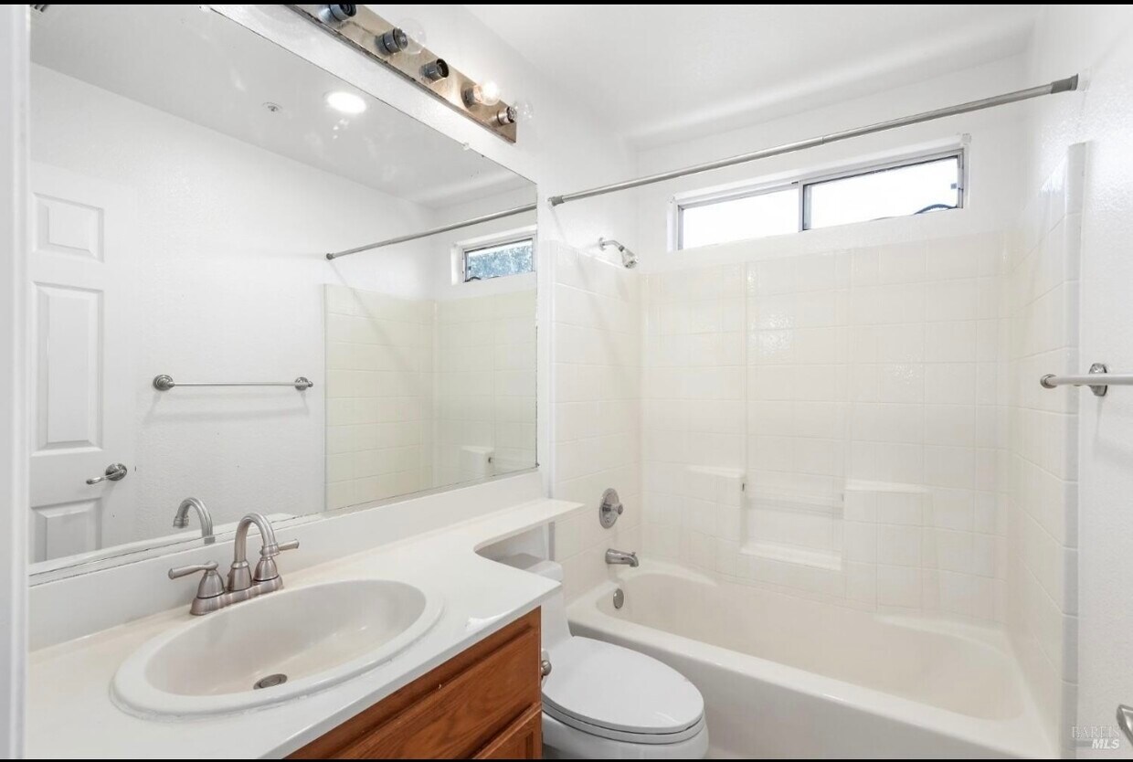 1066 Donaldson Way, American Canyon, CA 94503 - House Rental in ...