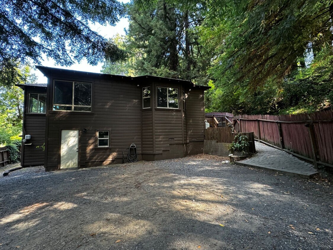 13765 Guerne Way, Guerneville, CA 95446 - House Rental in Guerneville ...