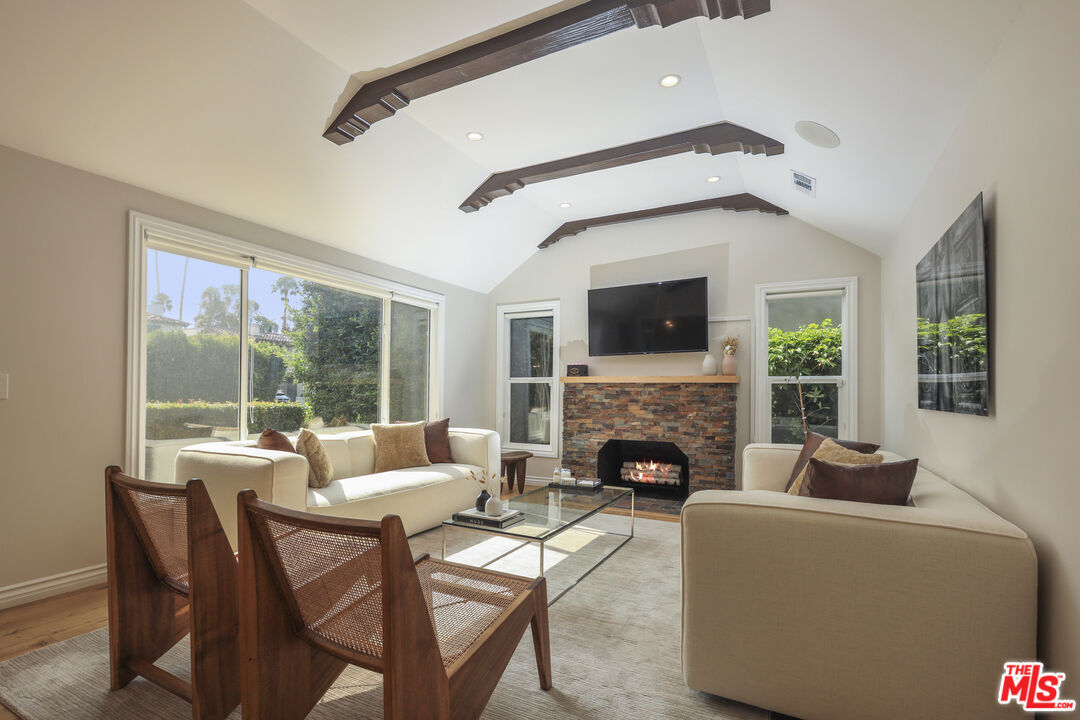 453 Croft Ave, Los Angeles, CA 90048 - House Rental in Los Angeles, CA ...