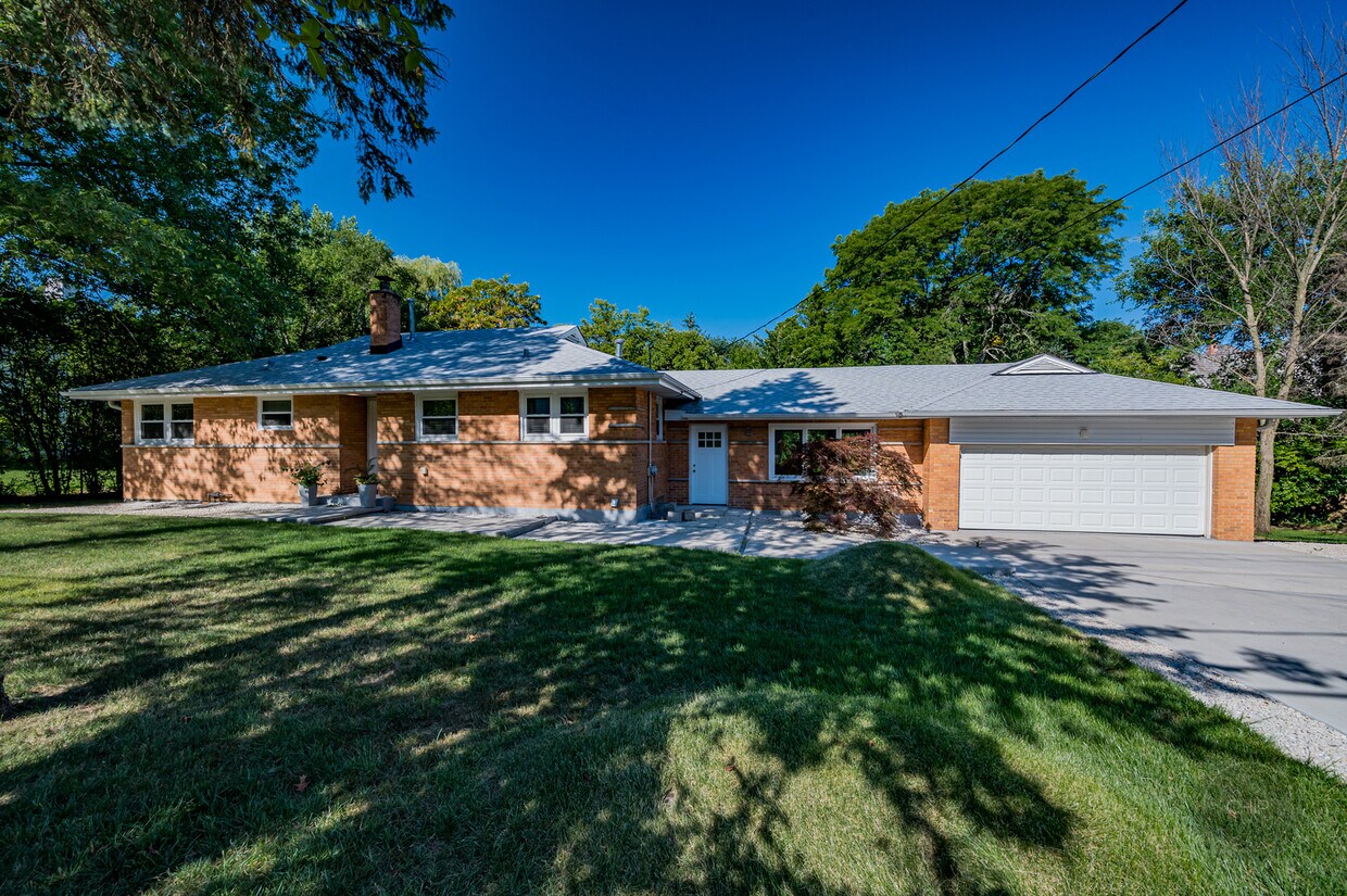 6224 S Elm St, Burr Ridge, IL 60527 - House Rental in Burr Ridge, IL ...