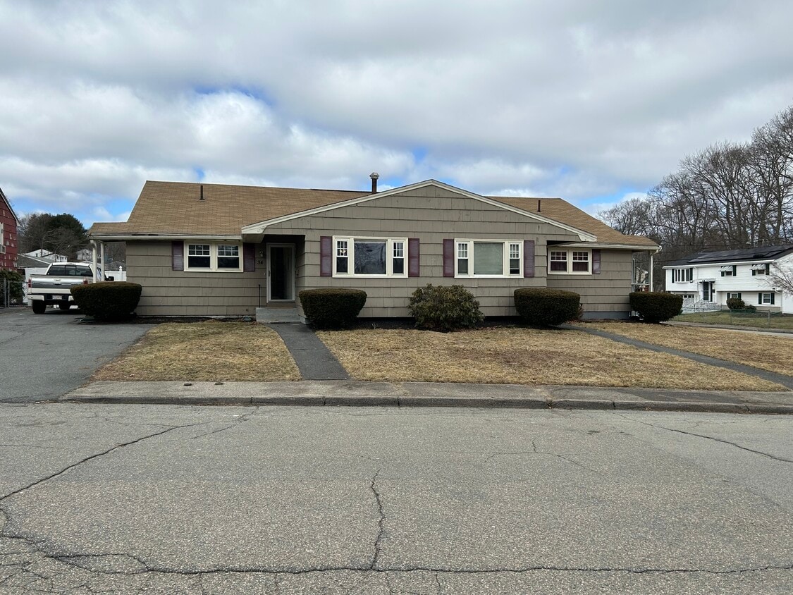 34 Petipas Ln, Randolph, MA 02368 - Townhome Rentals in Randolph MA ...