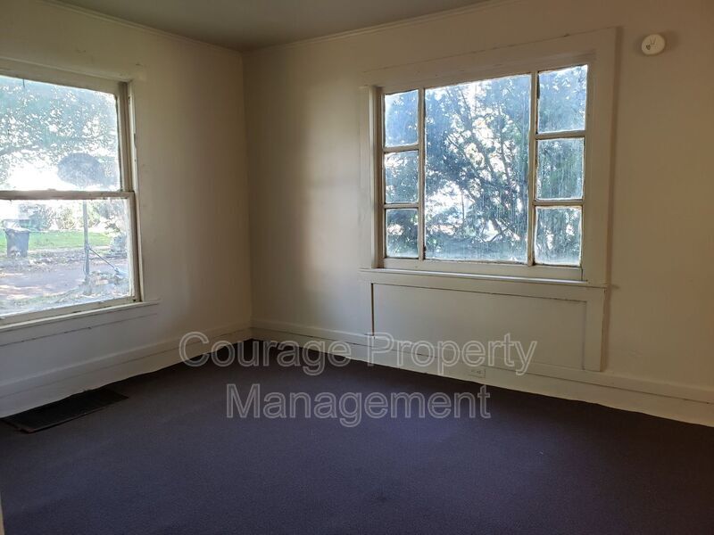 423 W Fourth St Unit FL 1, Elmira, NY 14901 - Condo for Rent in Elmira ...
