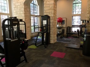 State Thomas Ravello Rentals - Dallas, TX | Apartments.com