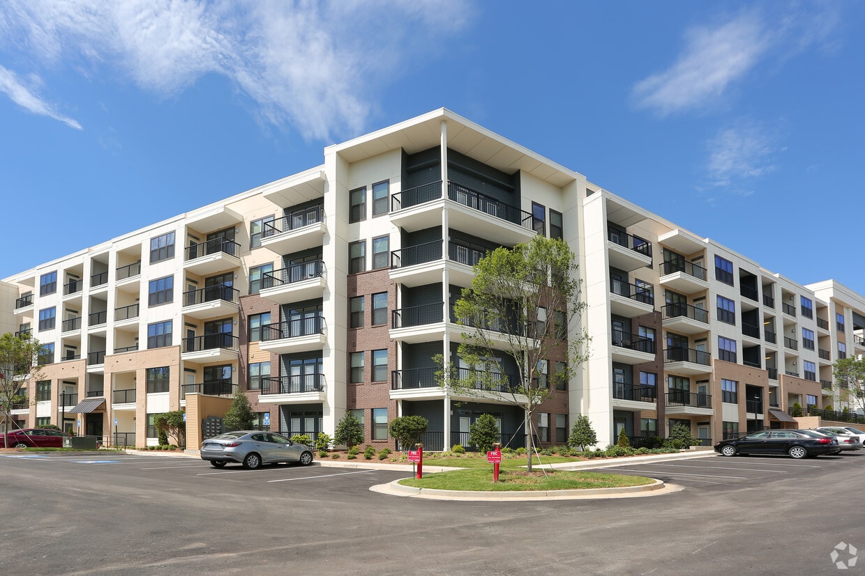 Reserve Decatur Apartments - 2600 Milscott Dr Decatur, GA 30033 ...