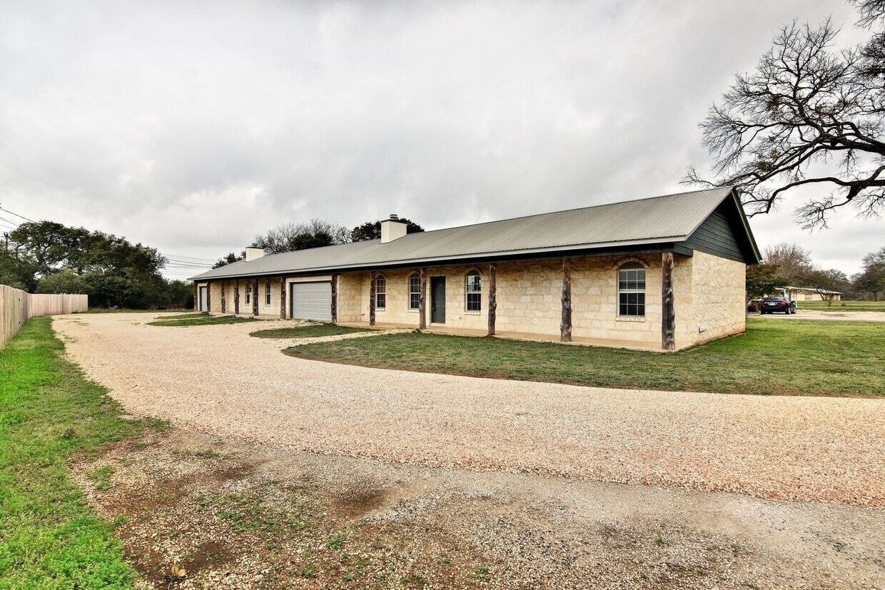 26811 Ranch Rd 12 Unit 26811 A, Dripping Springs, TX 78620 - Room for ...