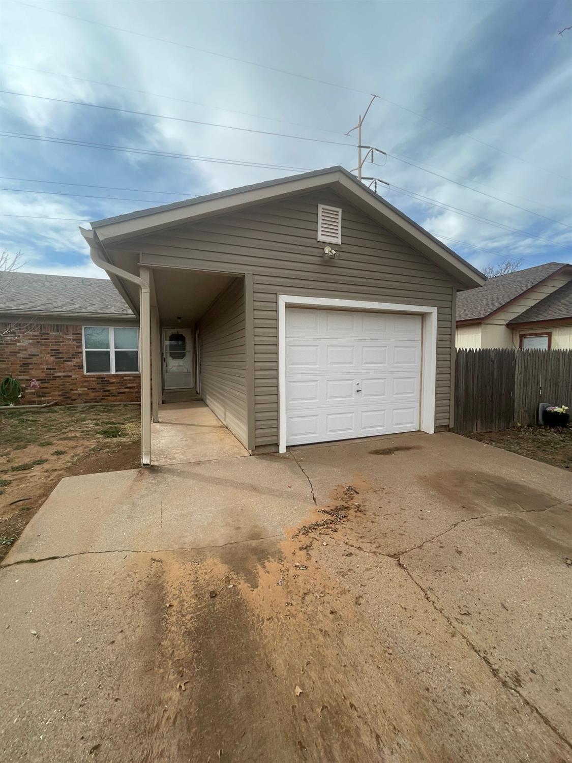 9604 Elgin Ave, Lubbock, TX 79423 - Townhome Rentals in Lubbock TX ...