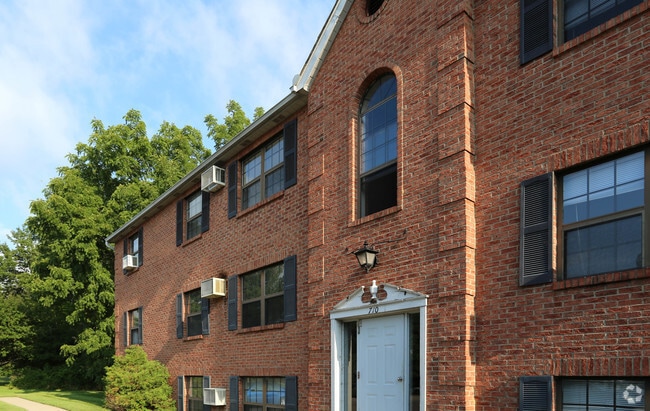 Miami Hills Apartments Apartments - Loveland, OH | Apartments.com